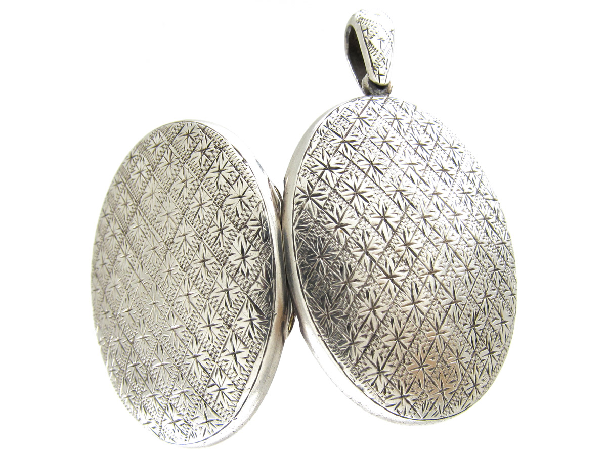 Victorian Silver Oval Locket (871E) | The Antique Jewellery Company