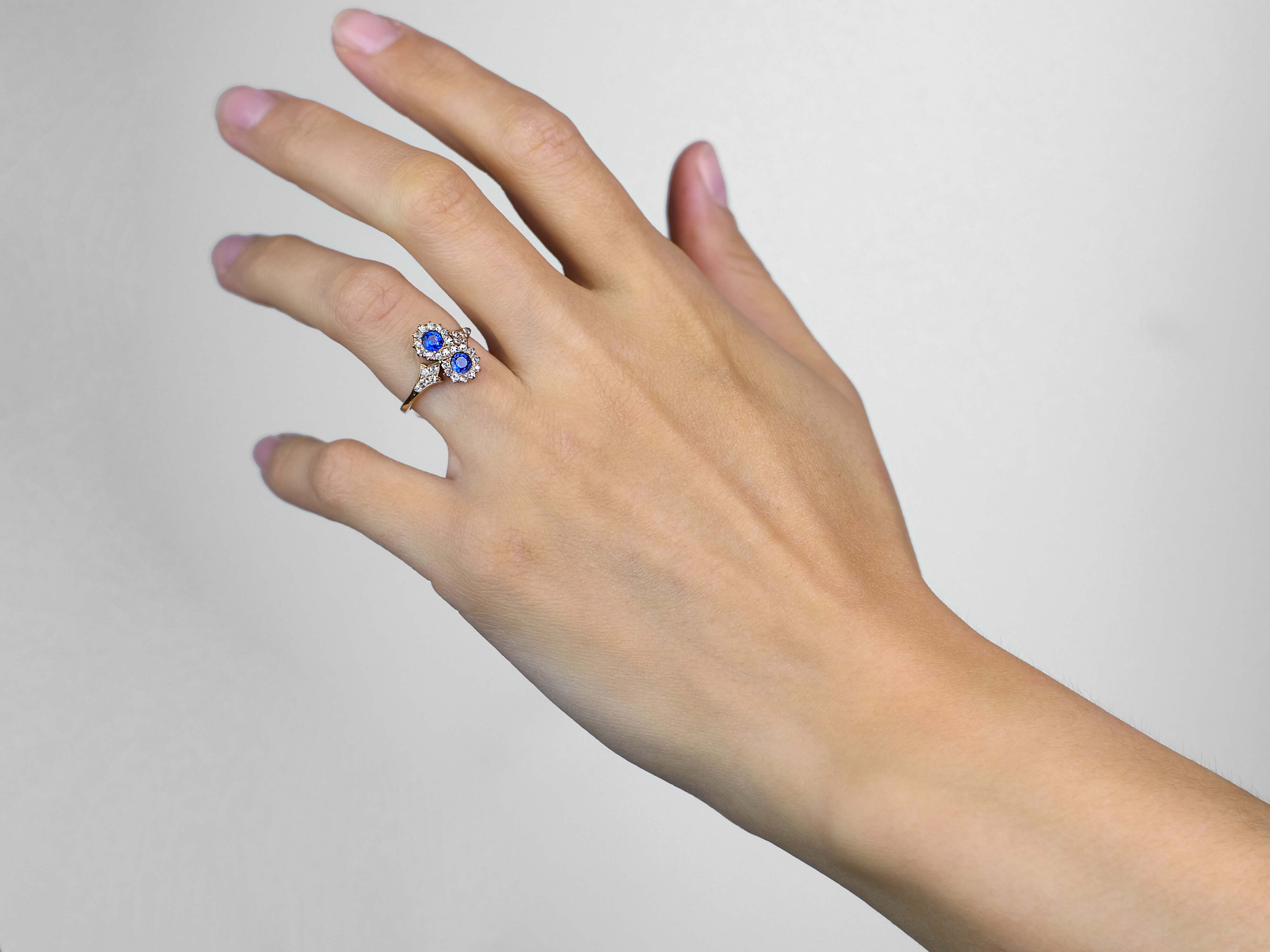 18ct Gold Sapphire & Diamond Figure of Eight Ring (62G) | The Antique ...