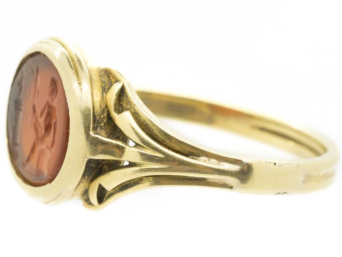 18ct Gold Roman Intaglio Signet Ring (95G) | The Antique Jewellery Company