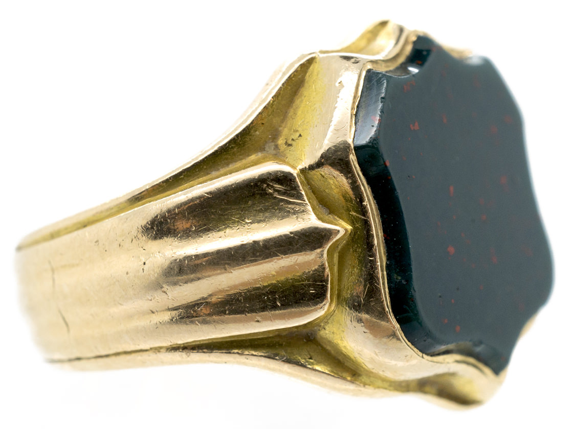 Victorian 18ct Gold Signet Ring Set With a Shield Shaped Bloodstone ...
