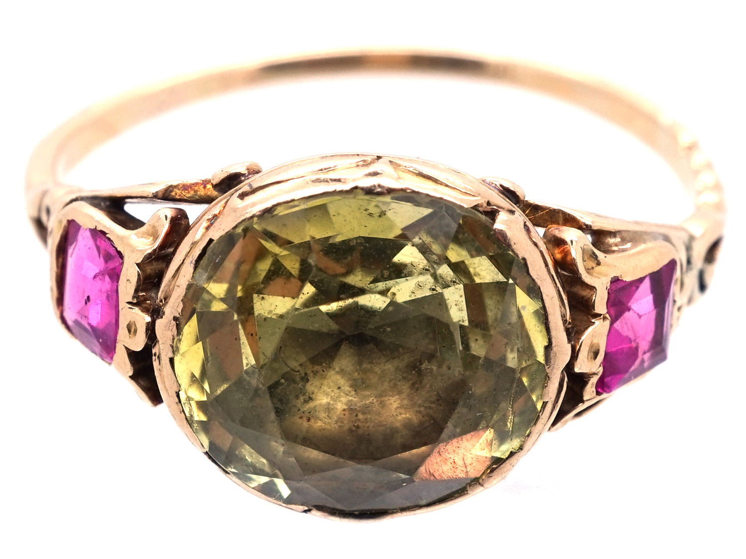 Georgian Chrysolite & Ruby Ring (700G) | The Antique Jewellery Company