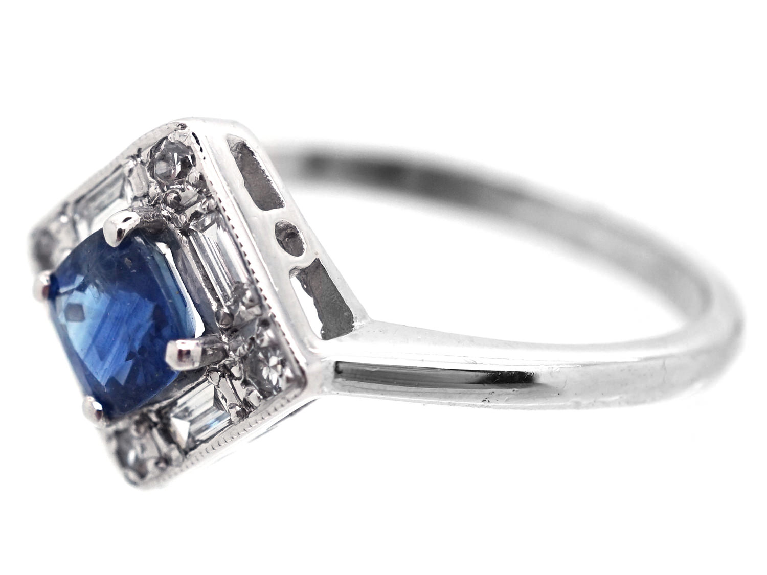 18ct White Gold Diamond & Sapphire Diamond Shaped Ring (778G) | The ...