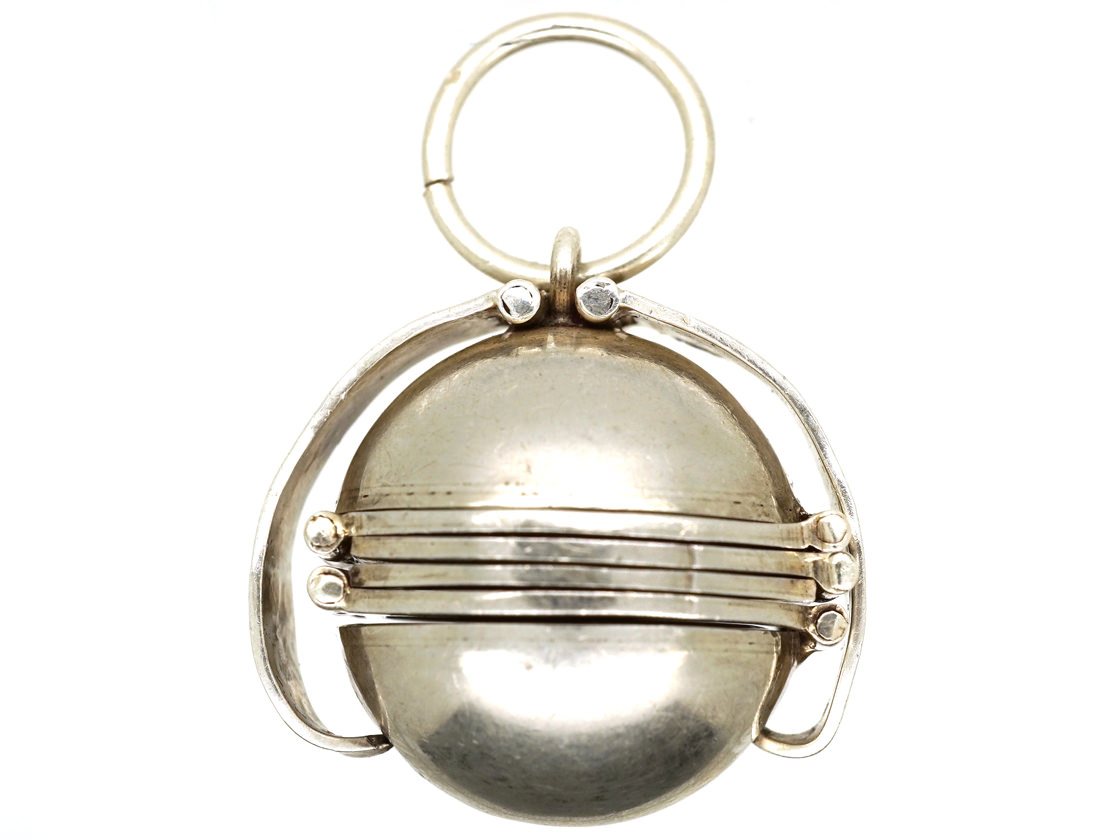 Silver Globe Locket with Six Compartments for Photographs (494H) | The ...