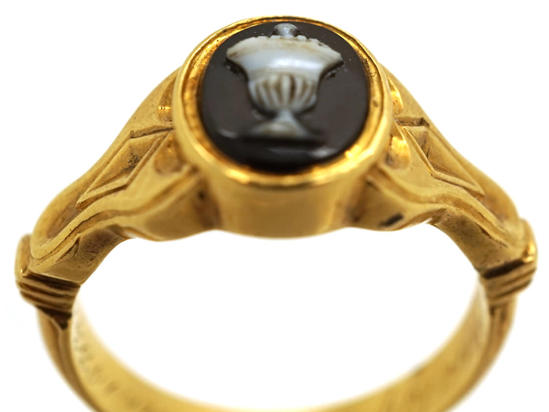 Georgian 18ct Gold Mourning Ring With Hardstone Urn (86/J) | The ...