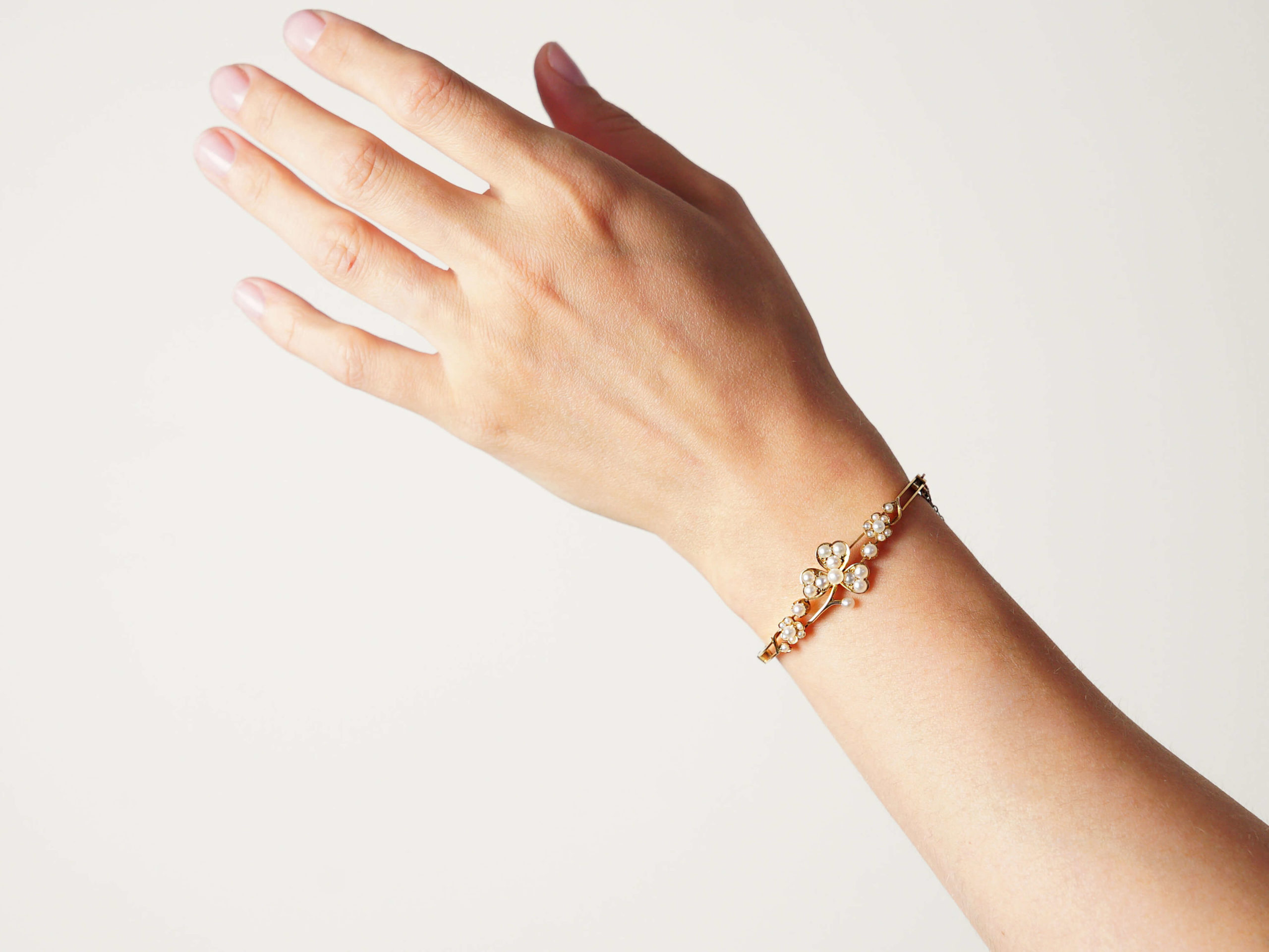 Edwardian 15ct Gold & Natural Split Pearl Bangle in Original Case (6L ...