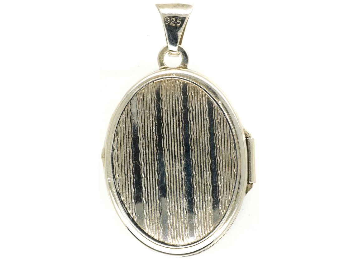 Small Silver Oval Locket With Flower Decoration (189K) | The Antique ...