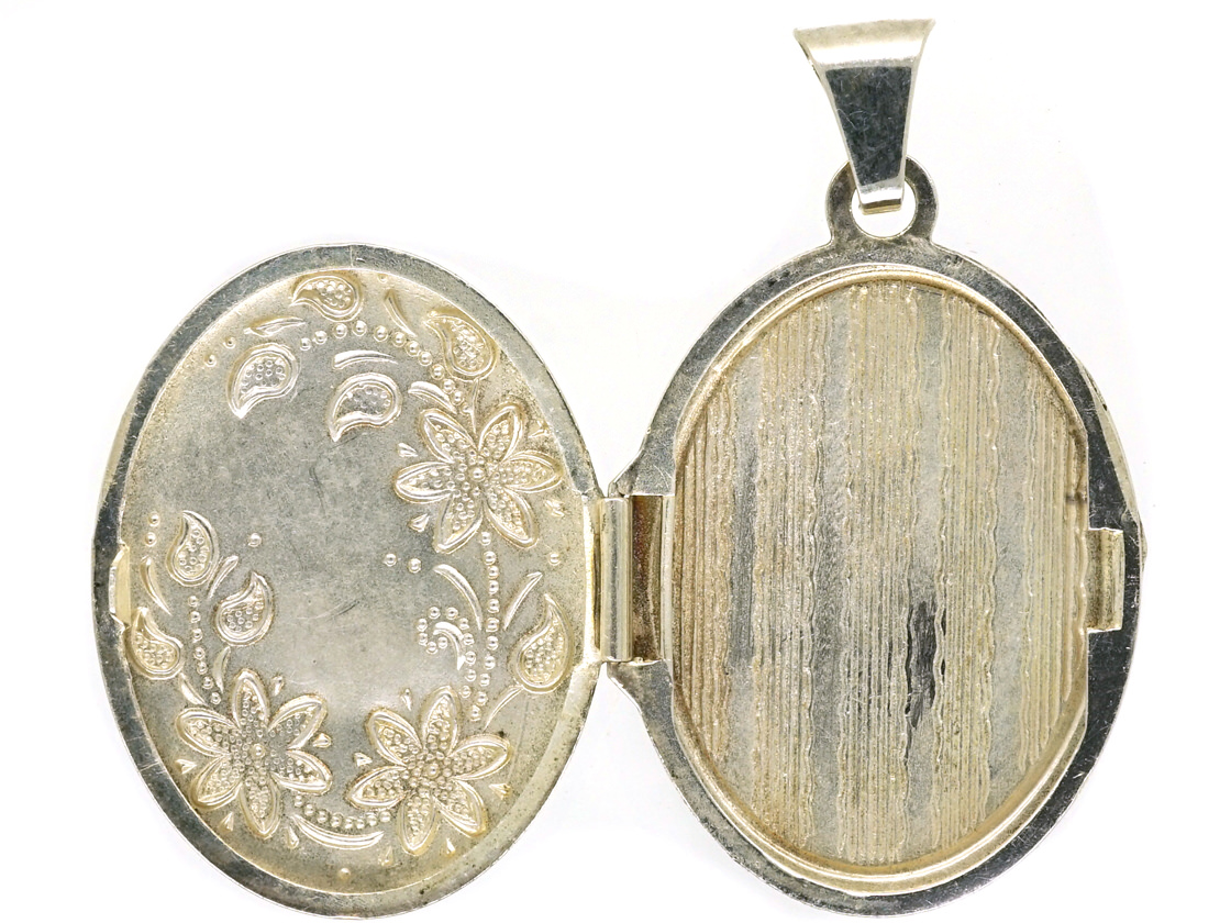 Small Silver Oval Locket With Flower Decoration (189K) | The Antique ...
