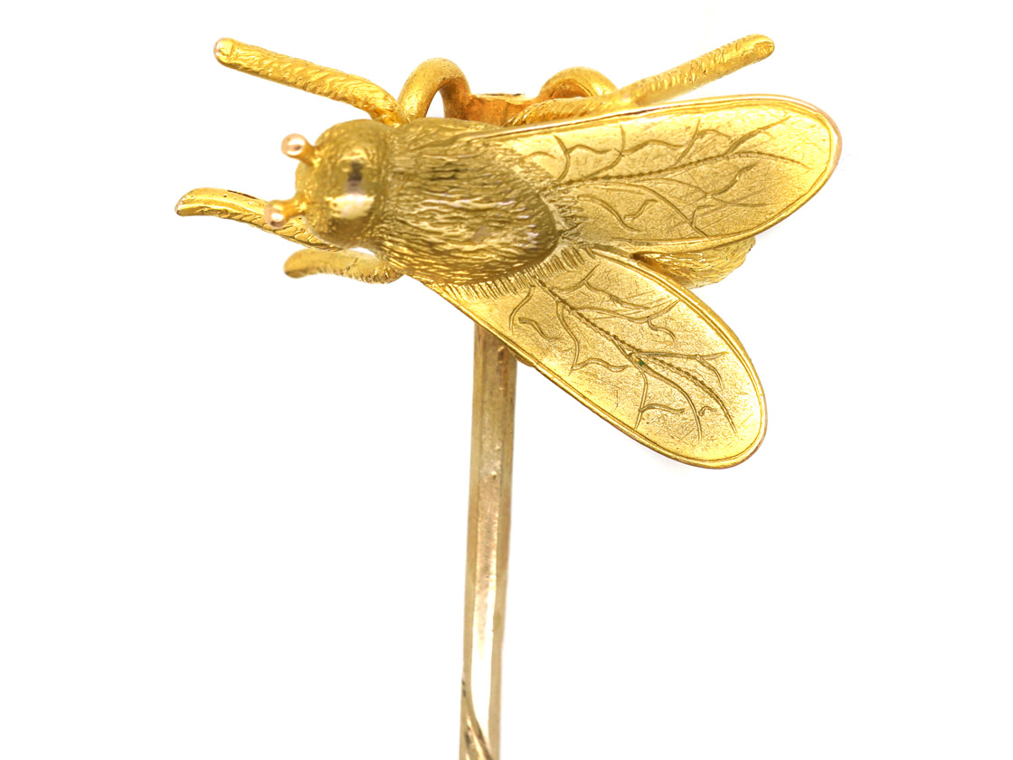 Victorian 15ct Gold Tie Pin of a Bee (155M) | The Antique Jewellery Company