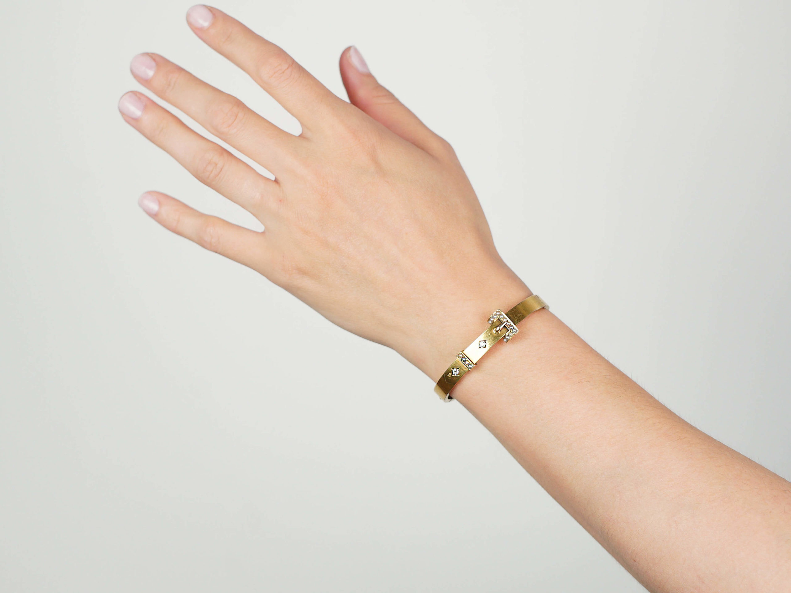 Edwardian 15ct Gold Buckle Bangle set with Diamonds & Natural Split ...
