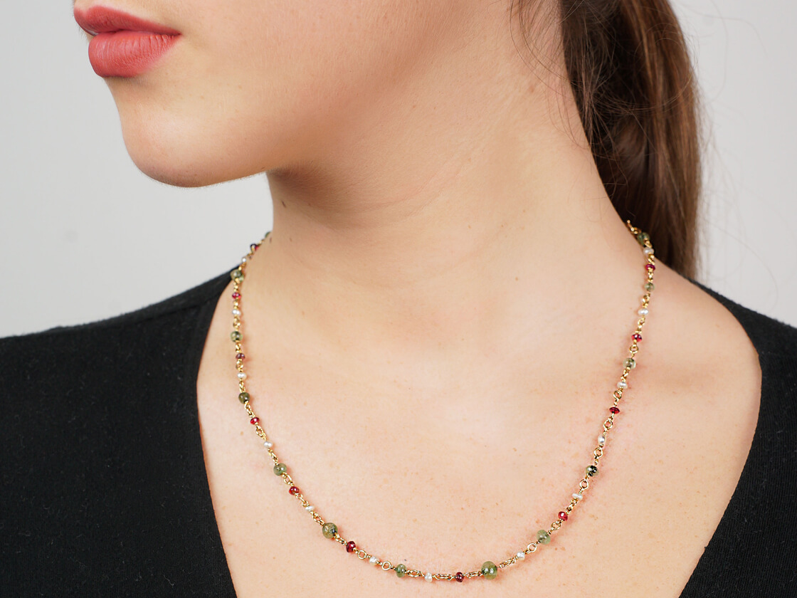 Edwardian 18ct Gold, Emerald, Ruby & Natural Pearl Chain (281L) | The Antique Jewellery Company