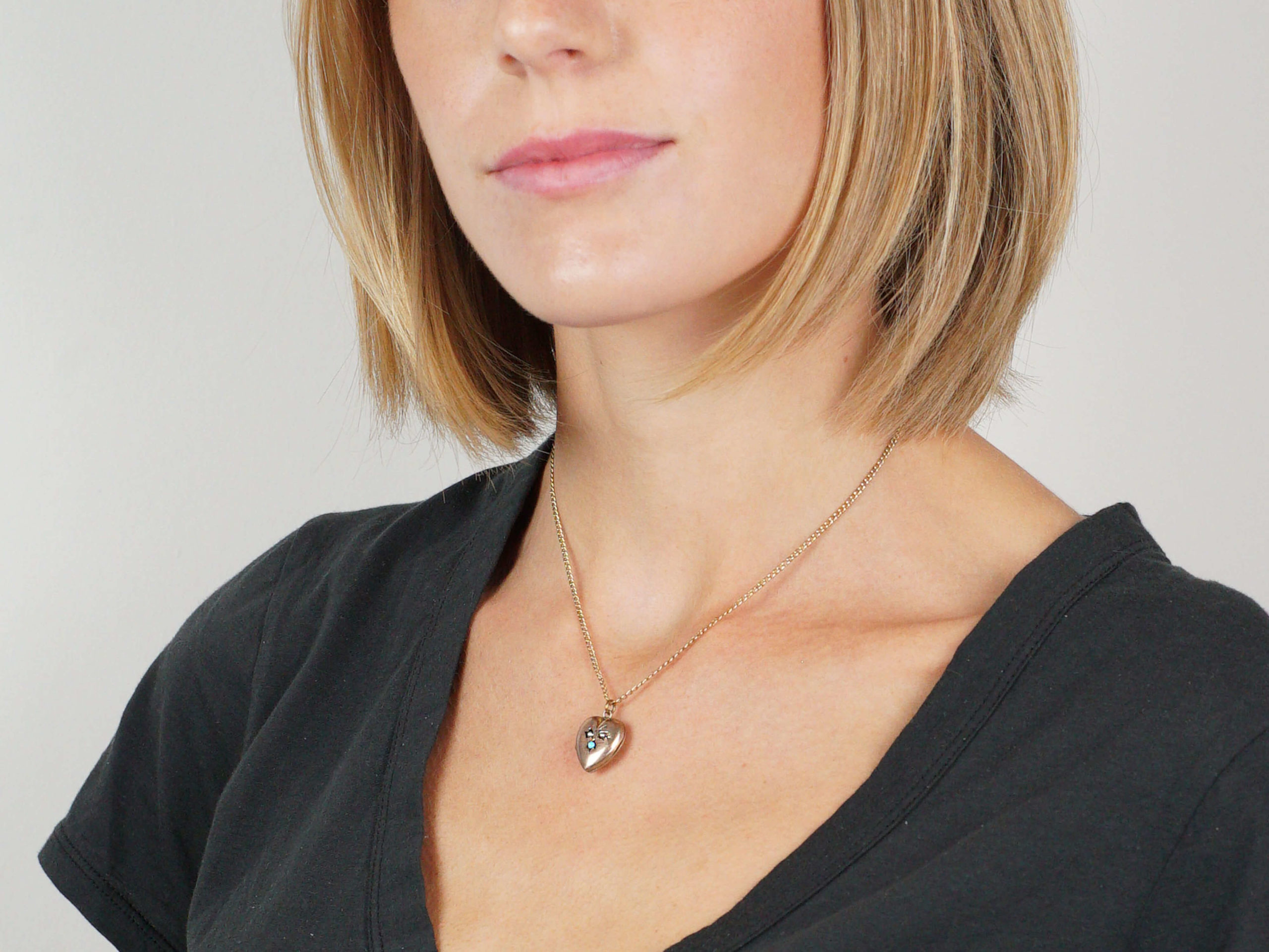 Edwardian 9ct Gold Back & Front Heart Shaped Locket set with Turquoise ...