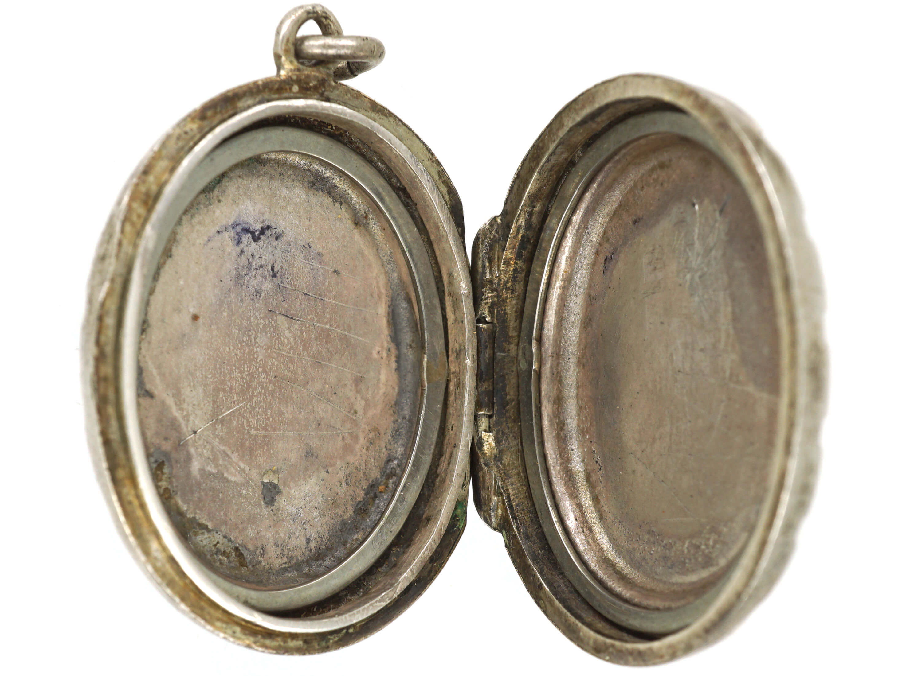 Victorian Silver Oval Locket (283N) | The Antique Jewellery Company