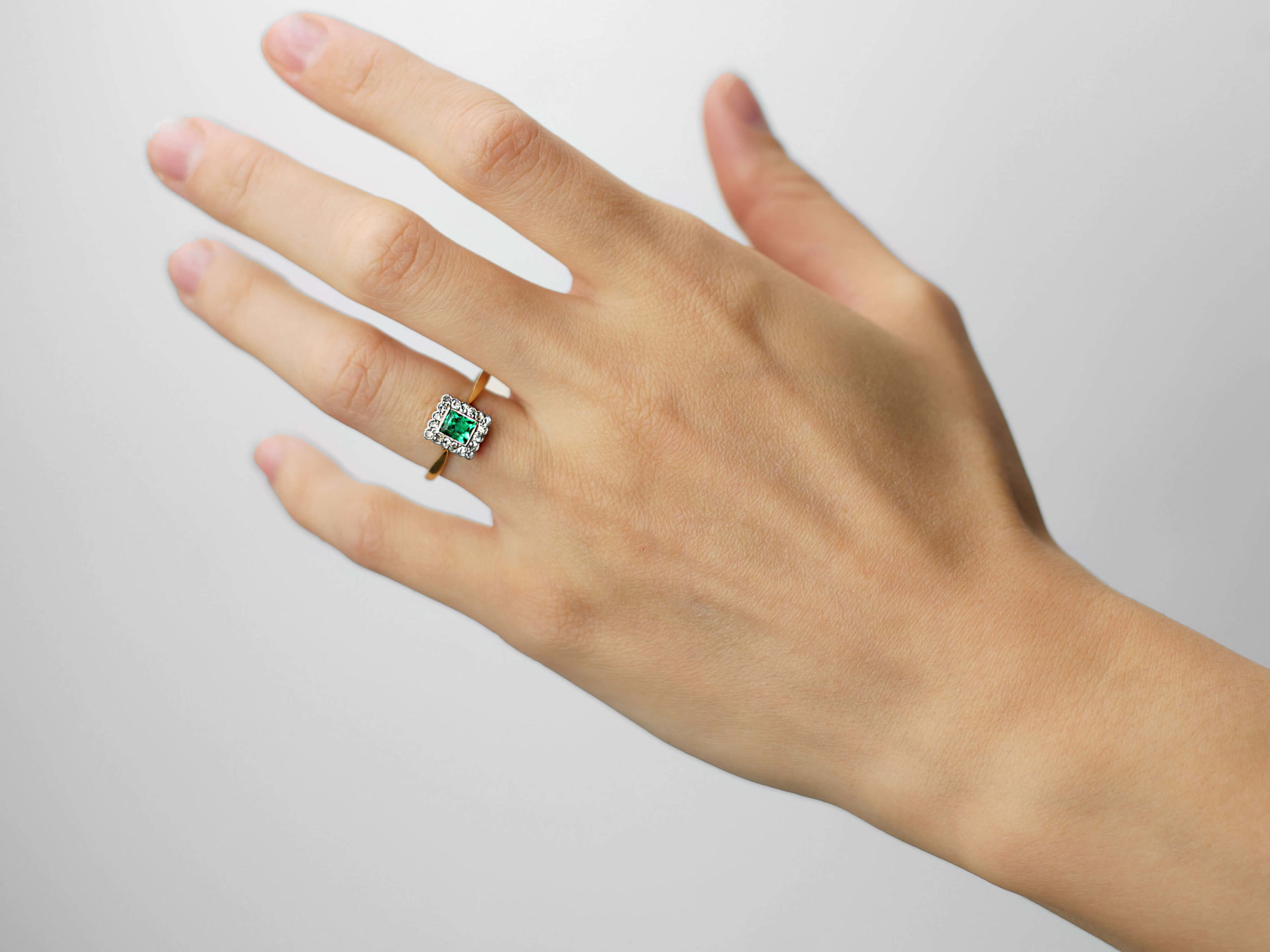 Art Deco 18ct Gold & Platinum, Emerald & Diamond Rectangular Shaped ...