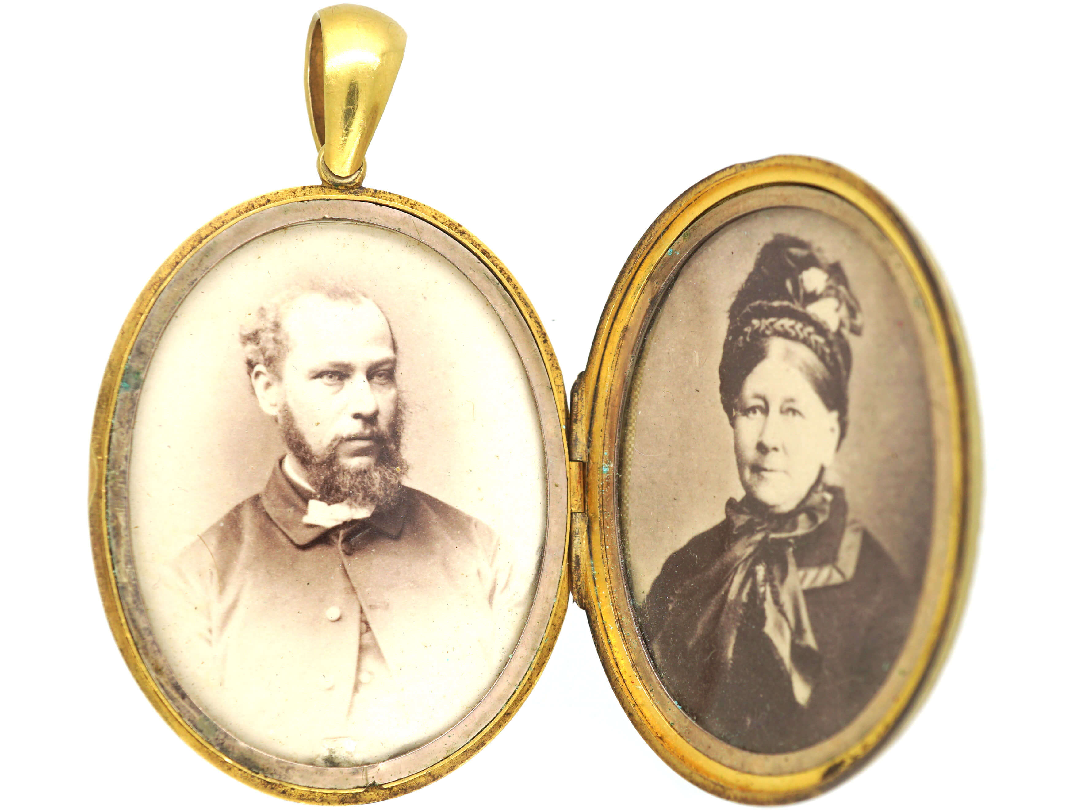 Victorian 15ct Gold Oval Engraved Locket (522N) | The Antique Jewellery ...