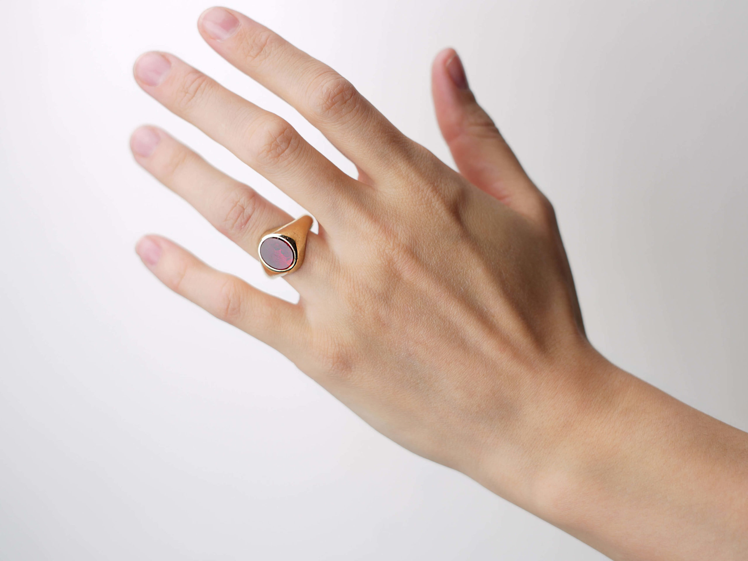 Large 9ct Gold & Synthetic Red Stone Signet Ring (803N) | The Antique ...