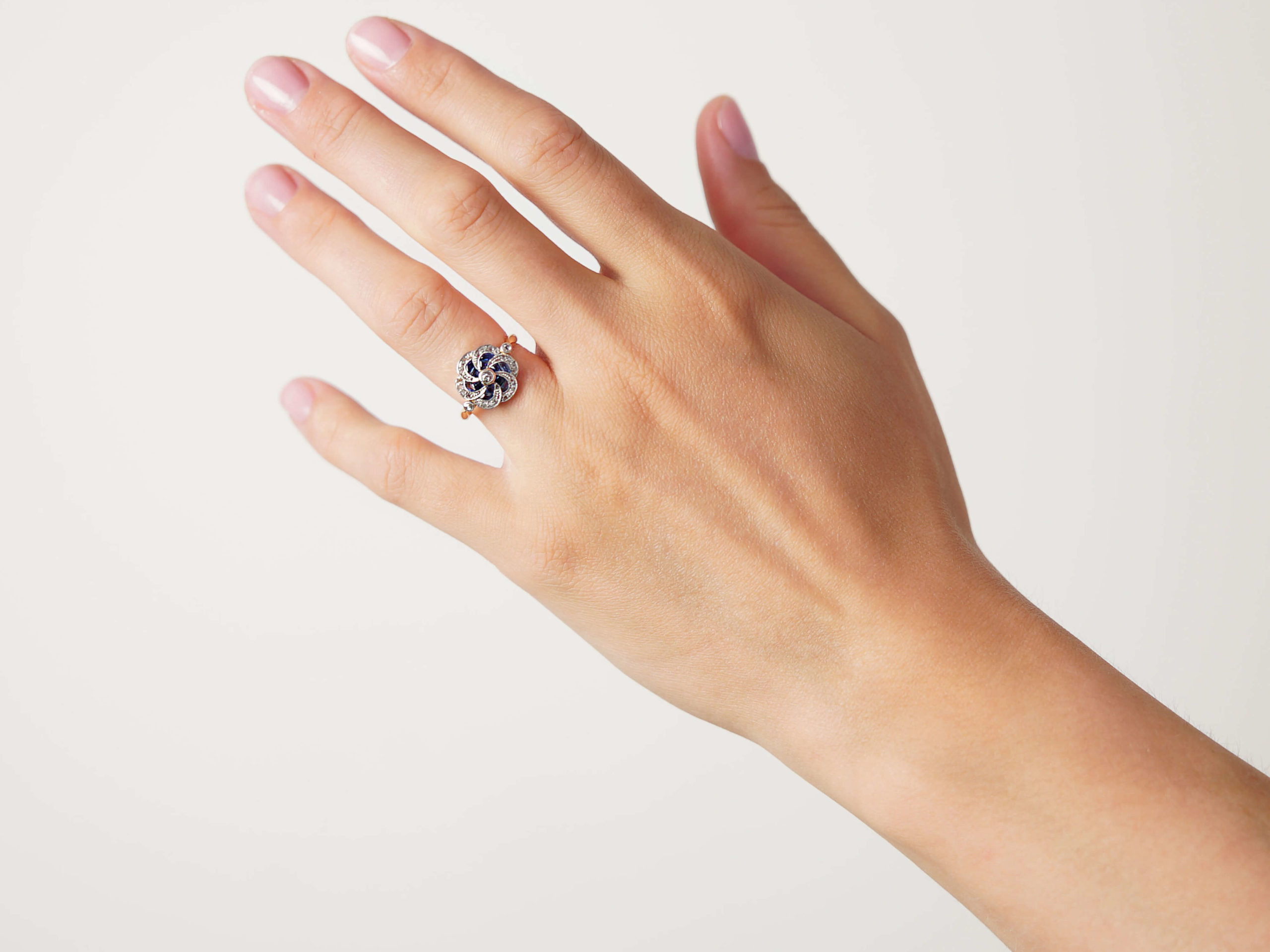 Edwardian 18ct Gold & Platinum Catherine Wheel Design Ring set with ...