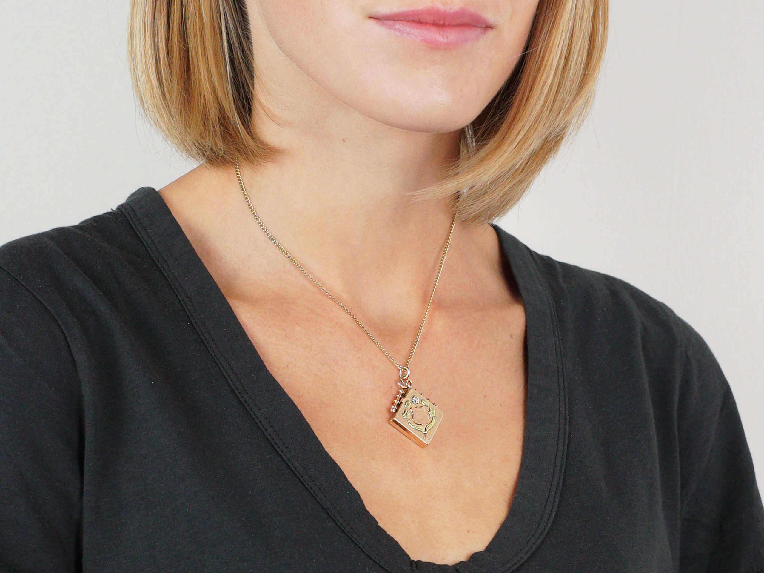 Edwardian 15ct Three Colour Gold Diamond Shaped Locket (289P) | The ...