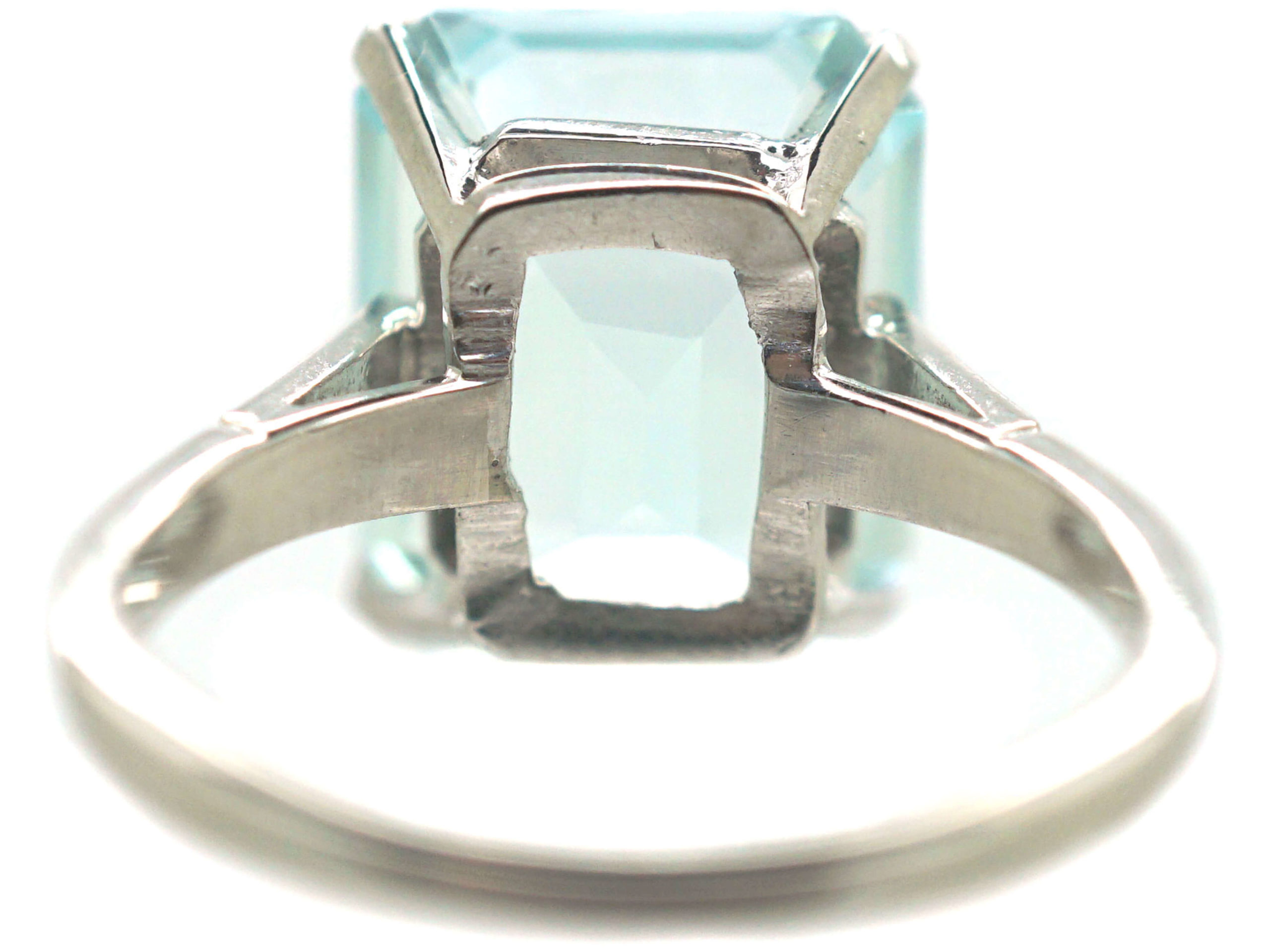 18ct White Gold Rectangular Cut Aquamarine Ring (308P) | The Antique ...