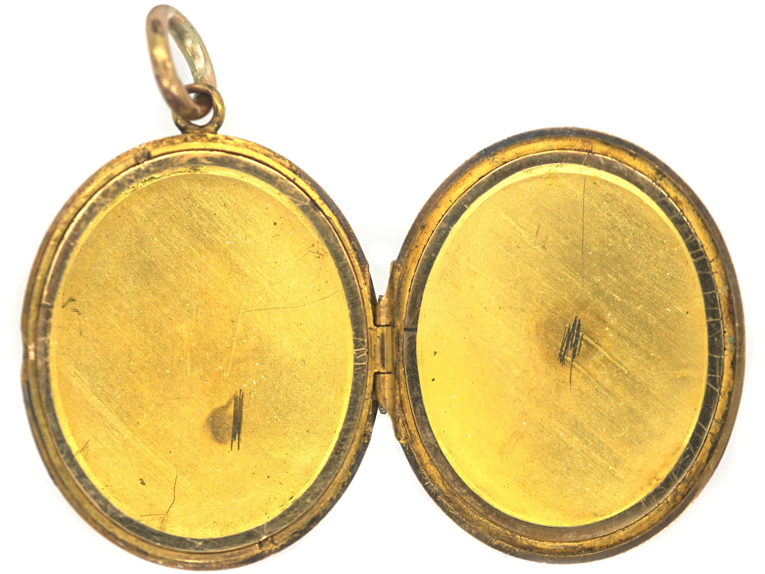 Victorian 15ct Gold Oval Engraved Locket (315P) | The Antique Jewellery ...