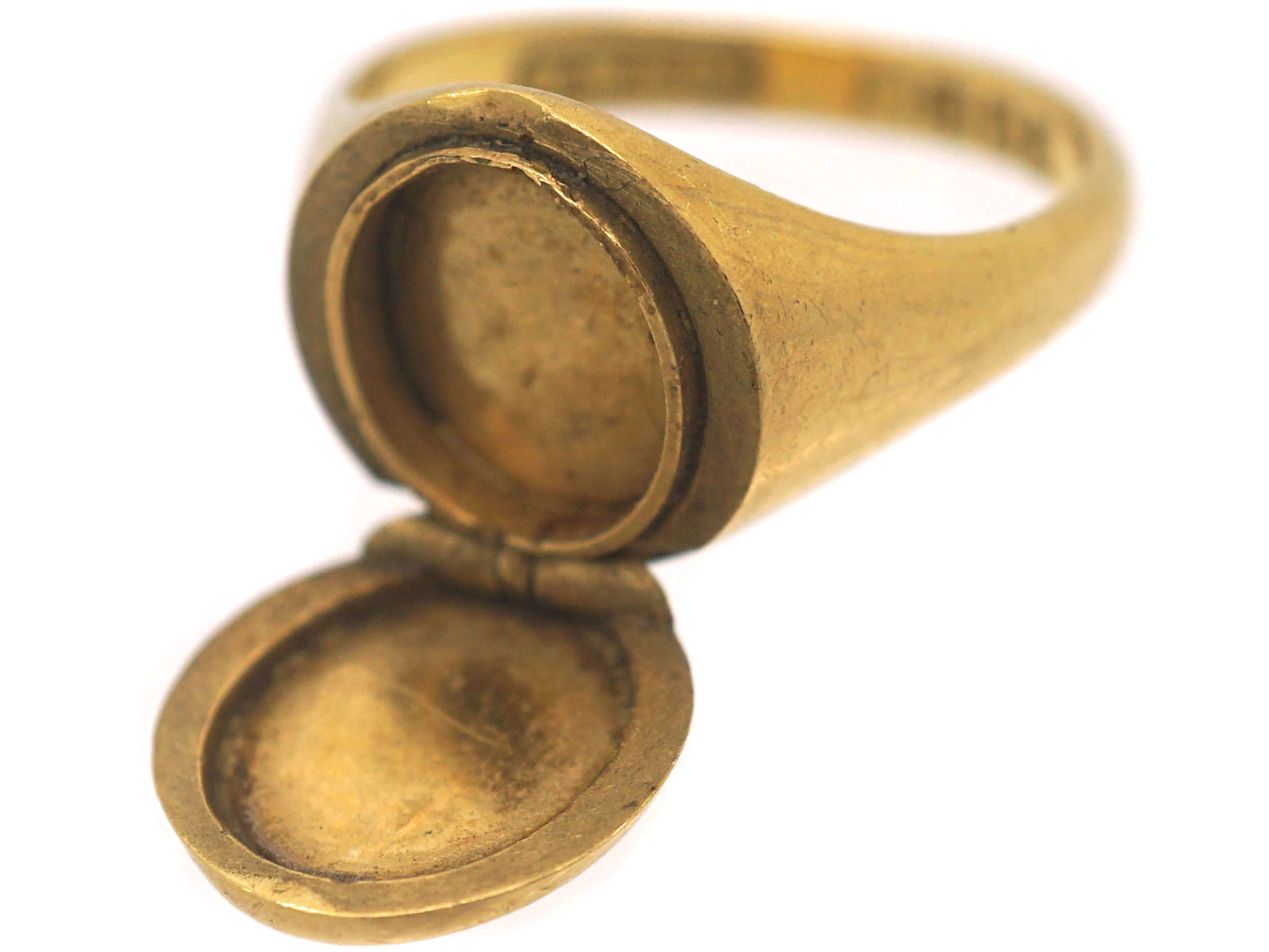 Victorian 18ct Gold Opening Ring with Locket Compartment (273P) | The ...