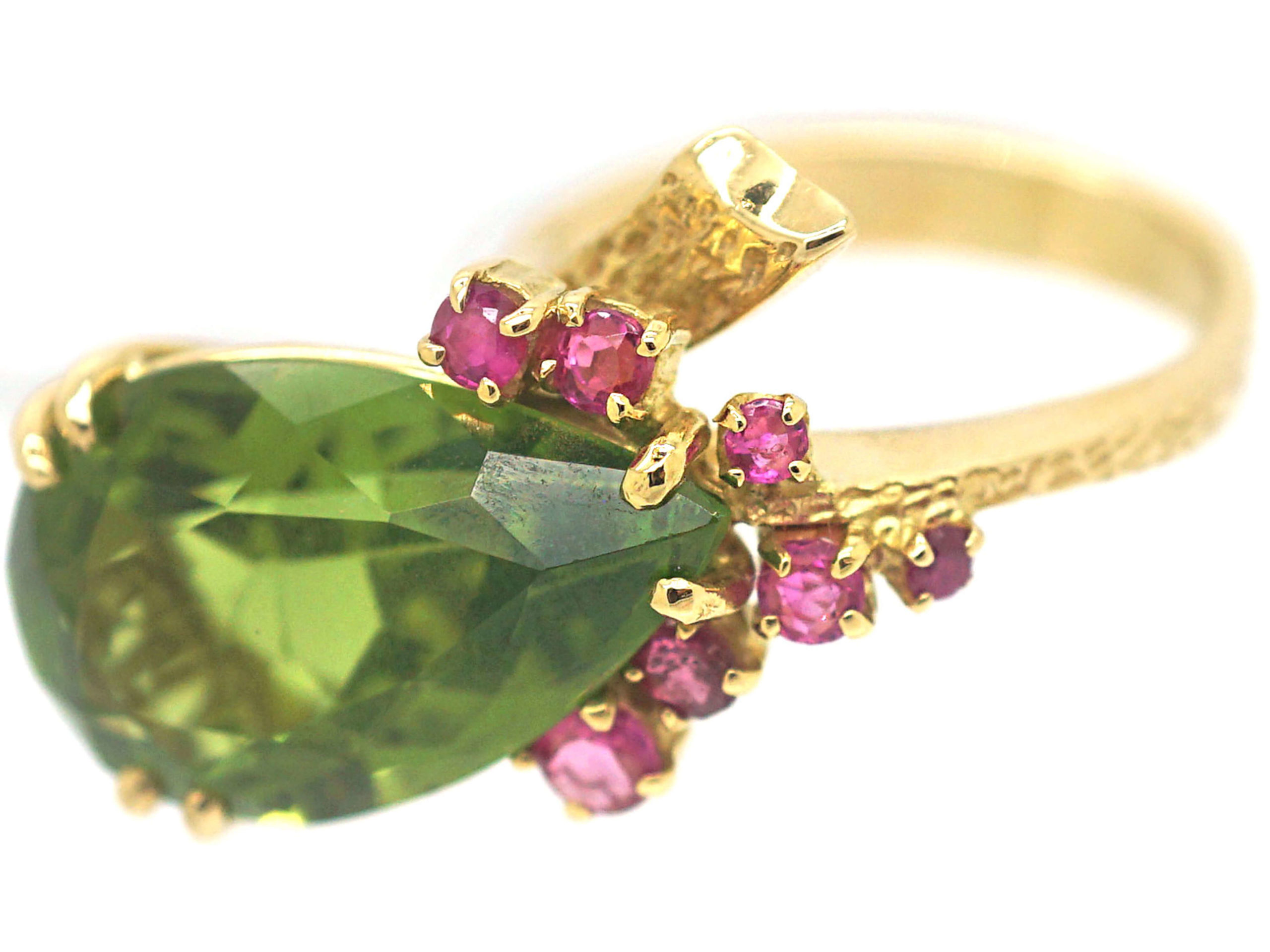 1970s 18ct Gold, Ruby & Large Pear Shaped Peridot Ring (309P) | The ...