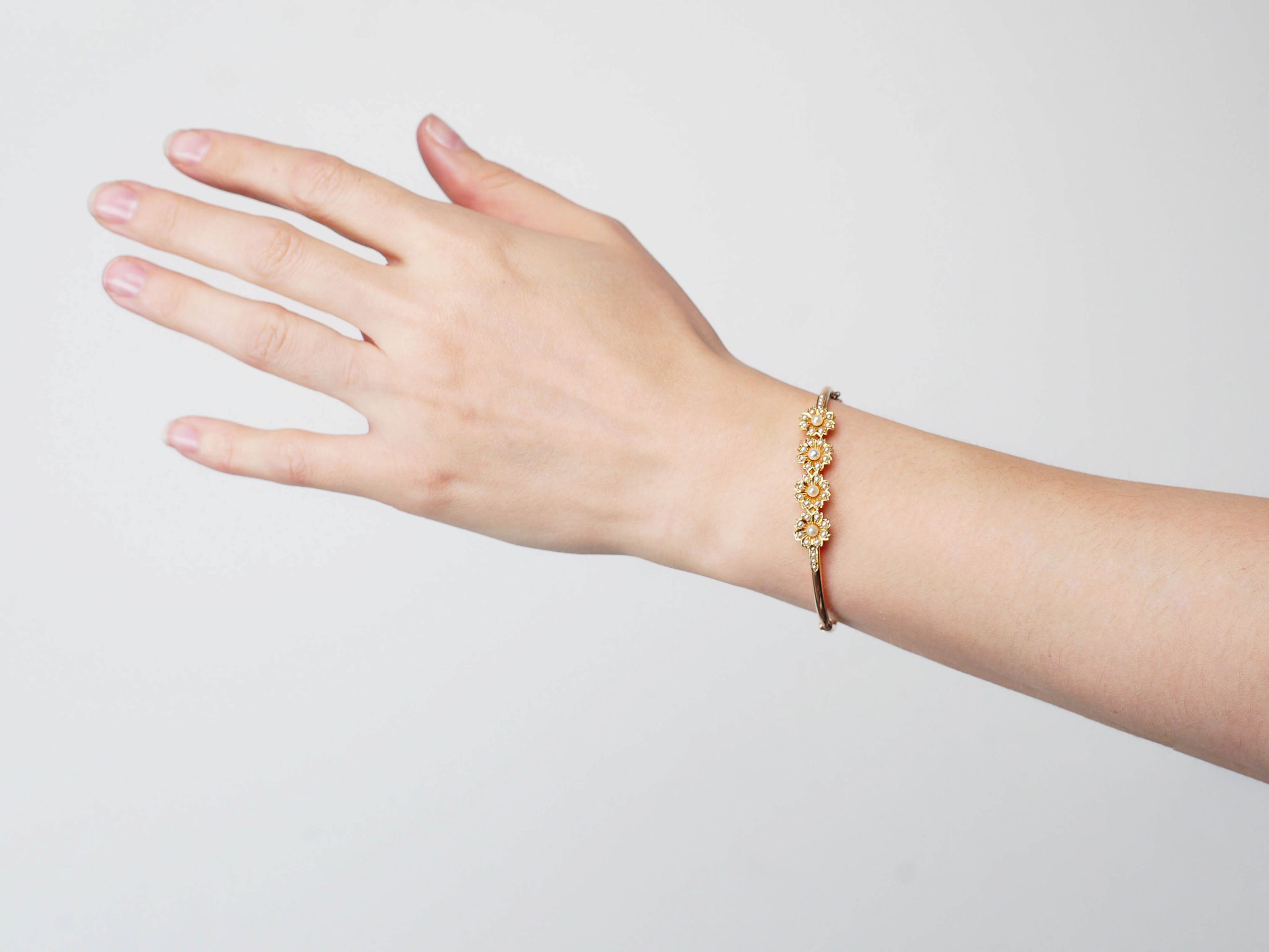Edwardian 15ct Gold Daisy Design Bangle set with Natural Split Pearls ...