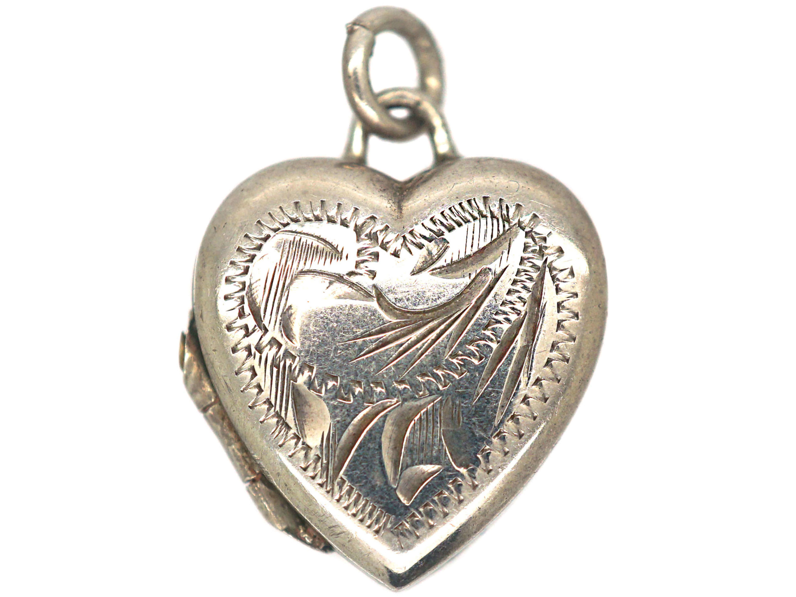 Silver Heart Shaped Locket (993P) | The Antique Jewellery Company