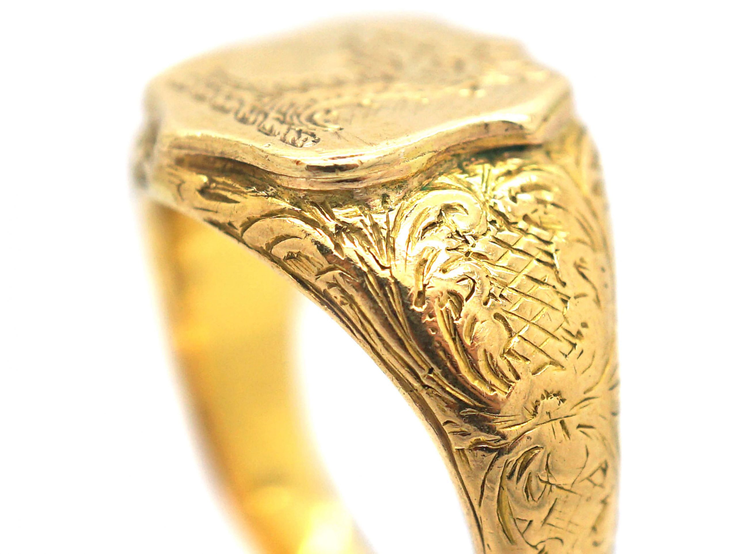 Victorian 18ct Gold Shield Shaped Signet Ring with Engraving of a ...