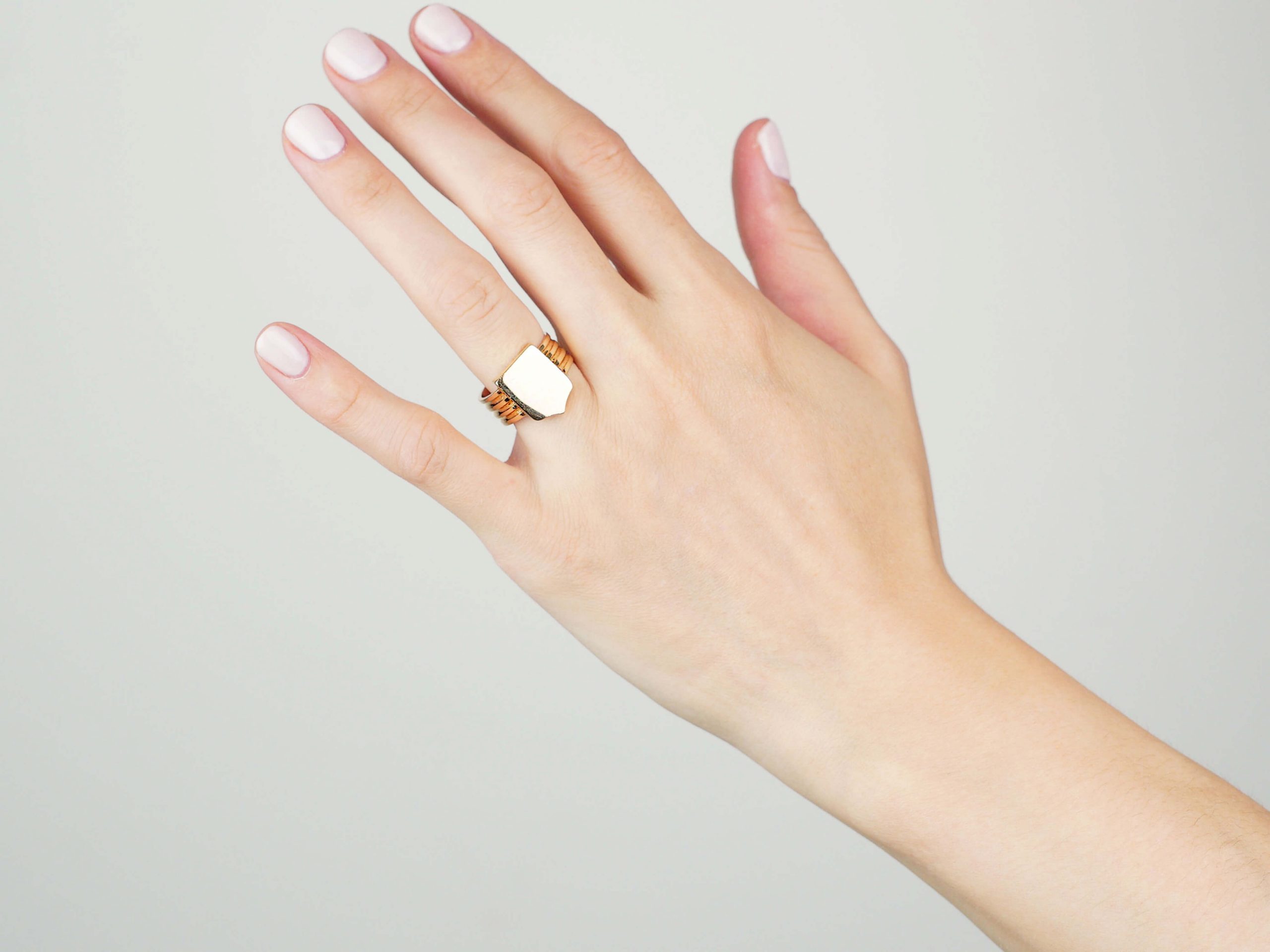 Edwardian 18ct Gold Shield Shape Signet Ring (31S) | The Antique ...