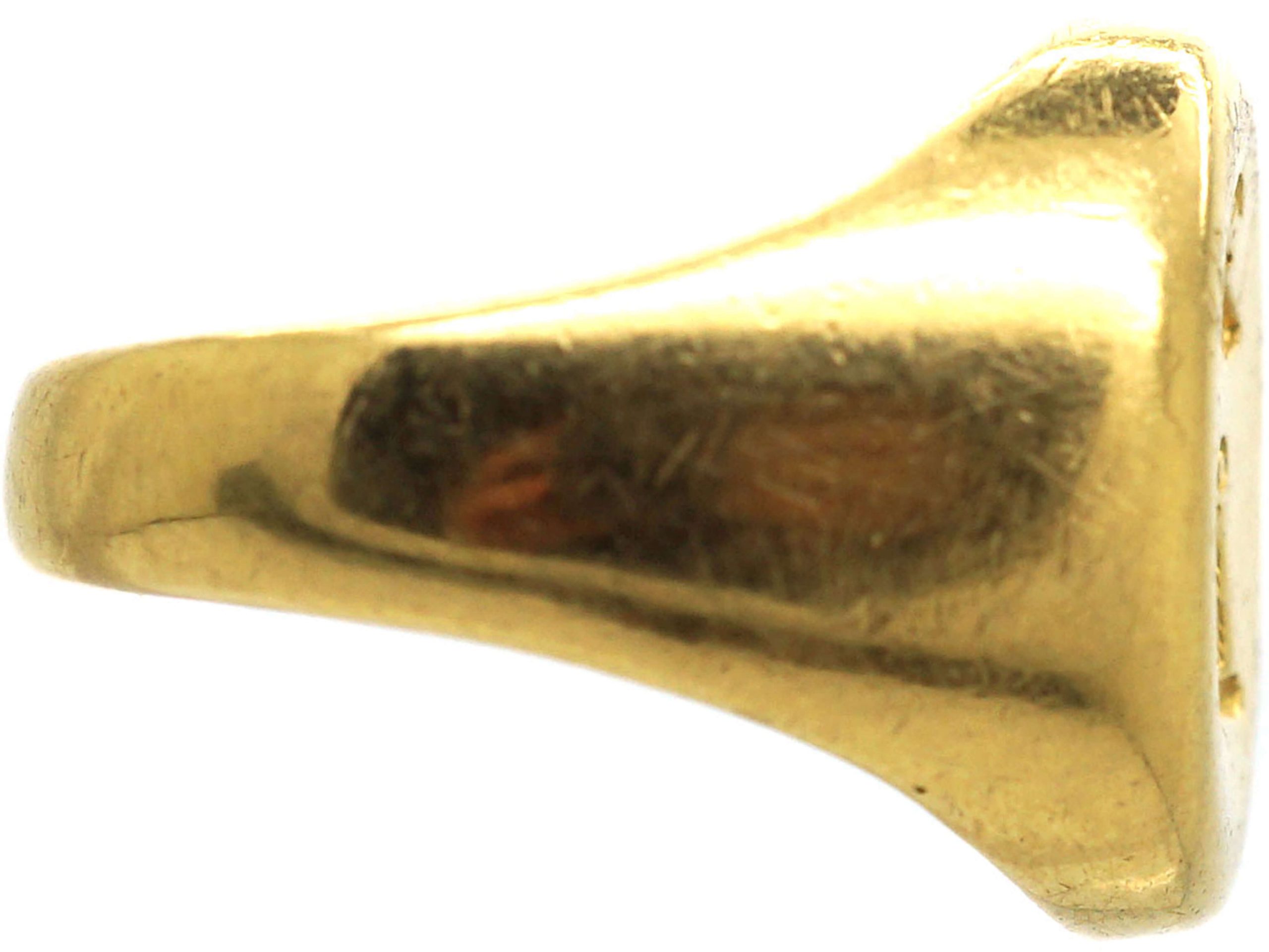 18ct Gold Signet ring with Engraved Dog by Charles Green & Sons (886S ...