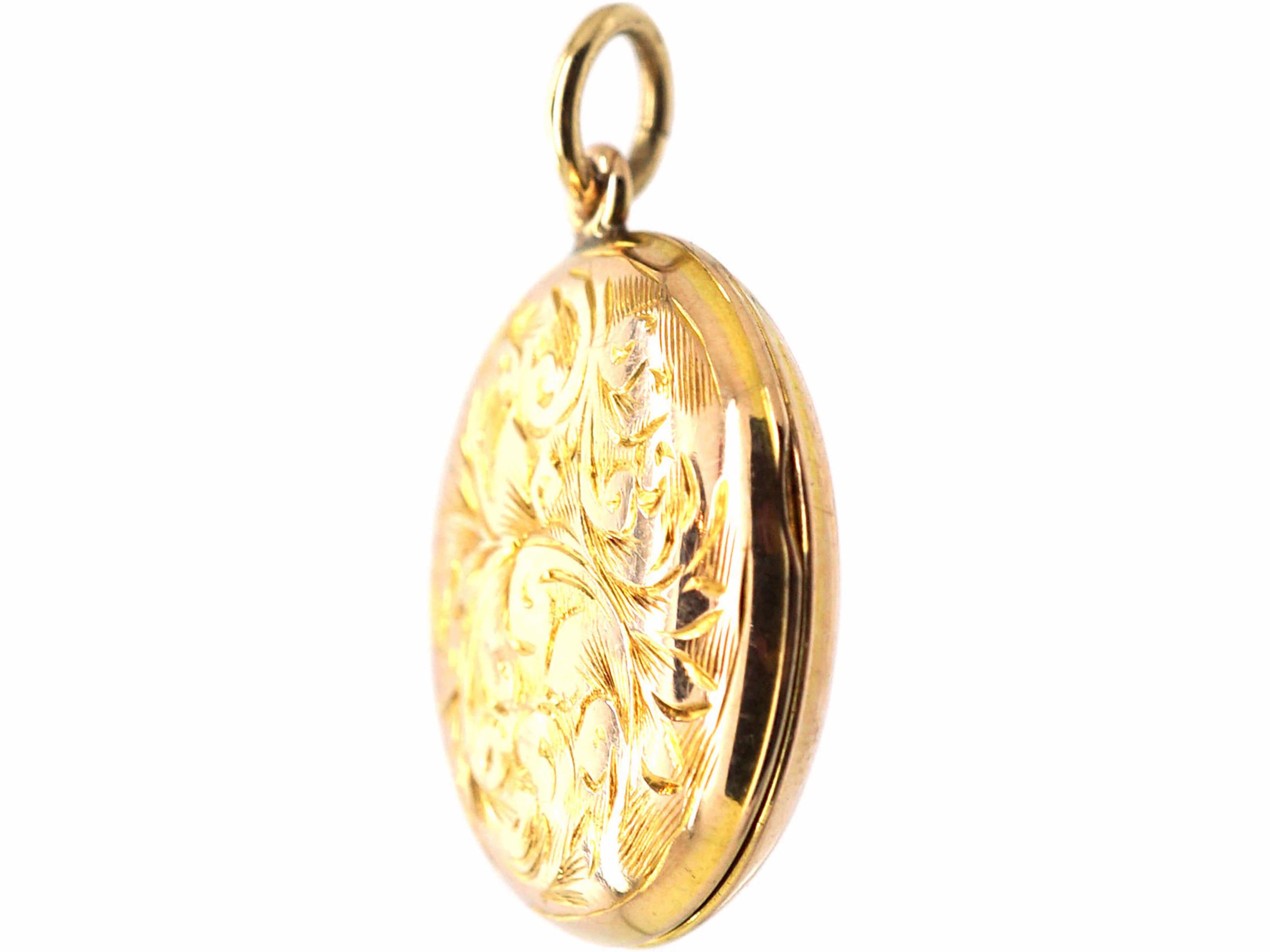 Edwardian 9ct Gold Small Round Locket with Engraved Leaf Motif (153T ...
