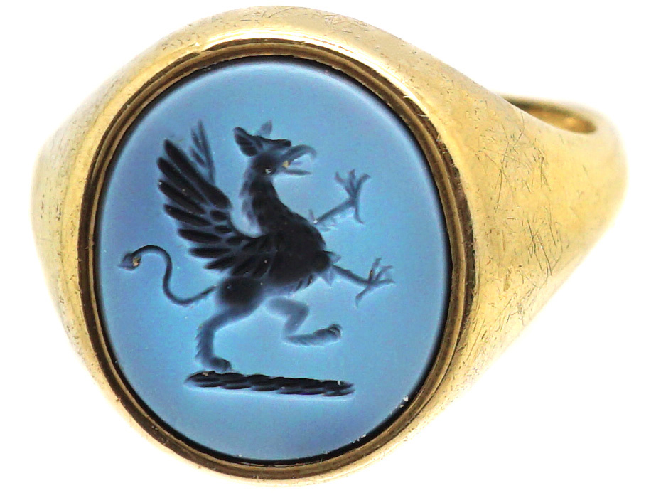 9ct Gold Signet Ring with Banded Onyx Intaglio of a Griffin (589U ...