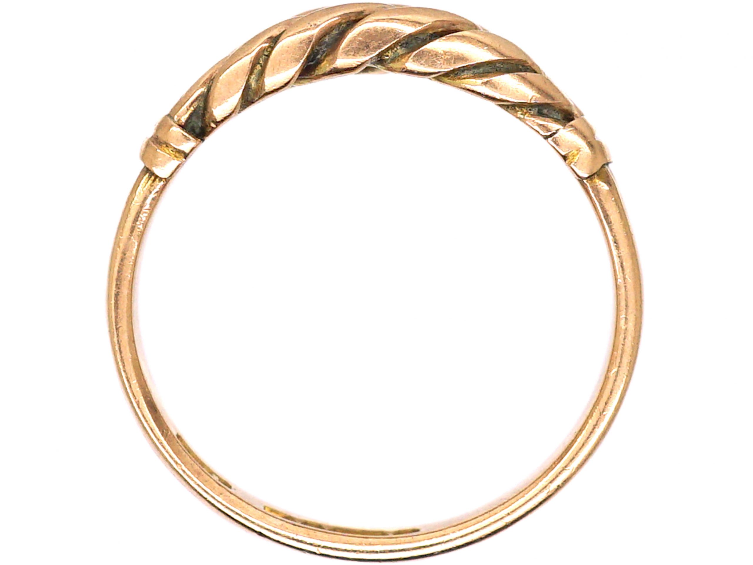 Victorian 9ct Gold Curb Link Ring (897U) | The Antique Jewellery Company