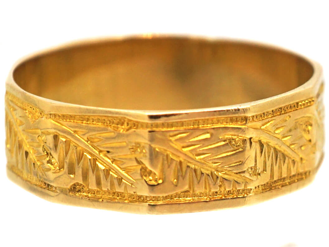 Victorian 18ct Gold Faceted Wedding Ring with Fern Motif (778U) | The ...
