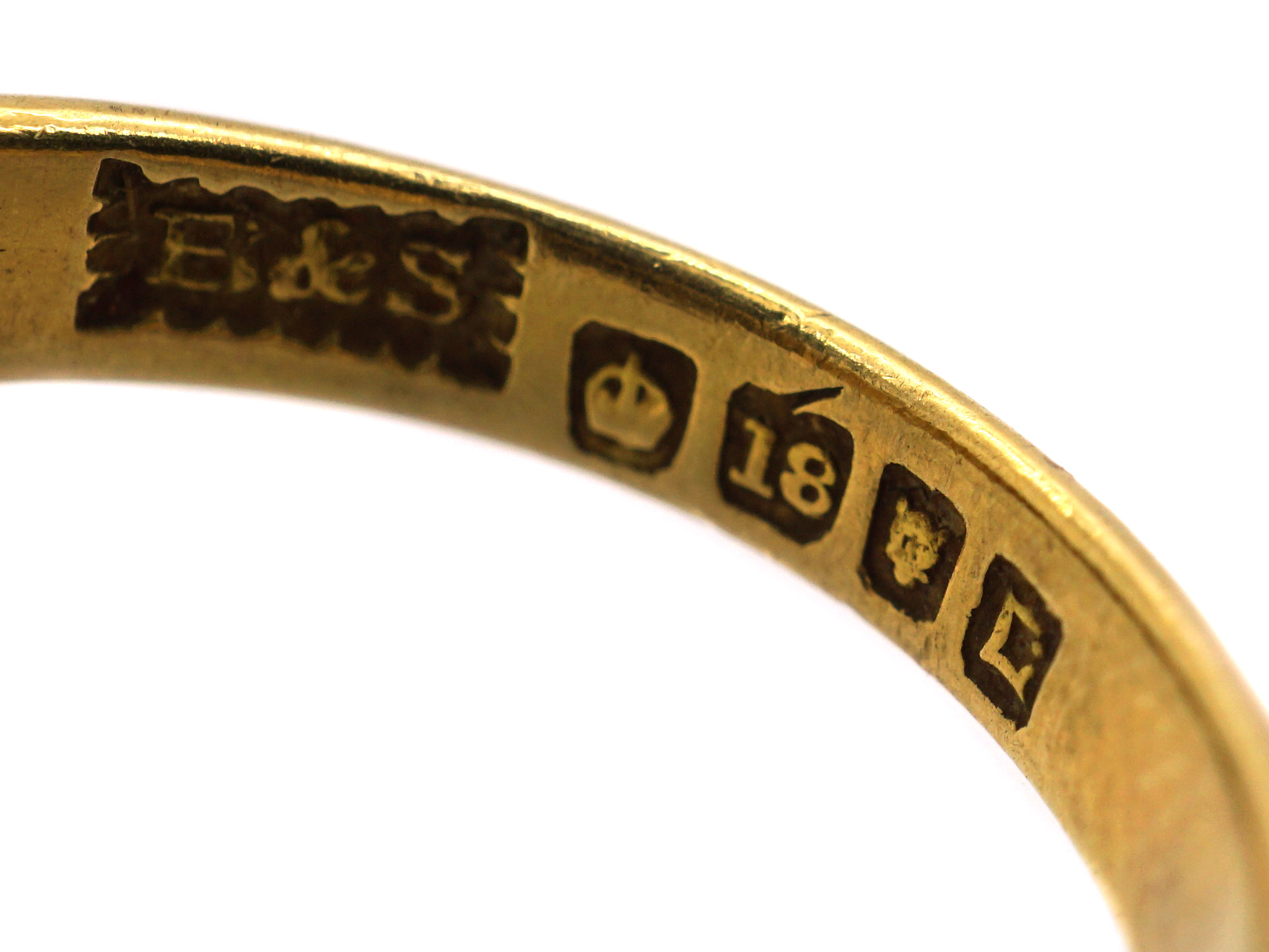 Edwardian 18ct Gold Signet Ring set with Banded Onyx with Intaglio of a ...