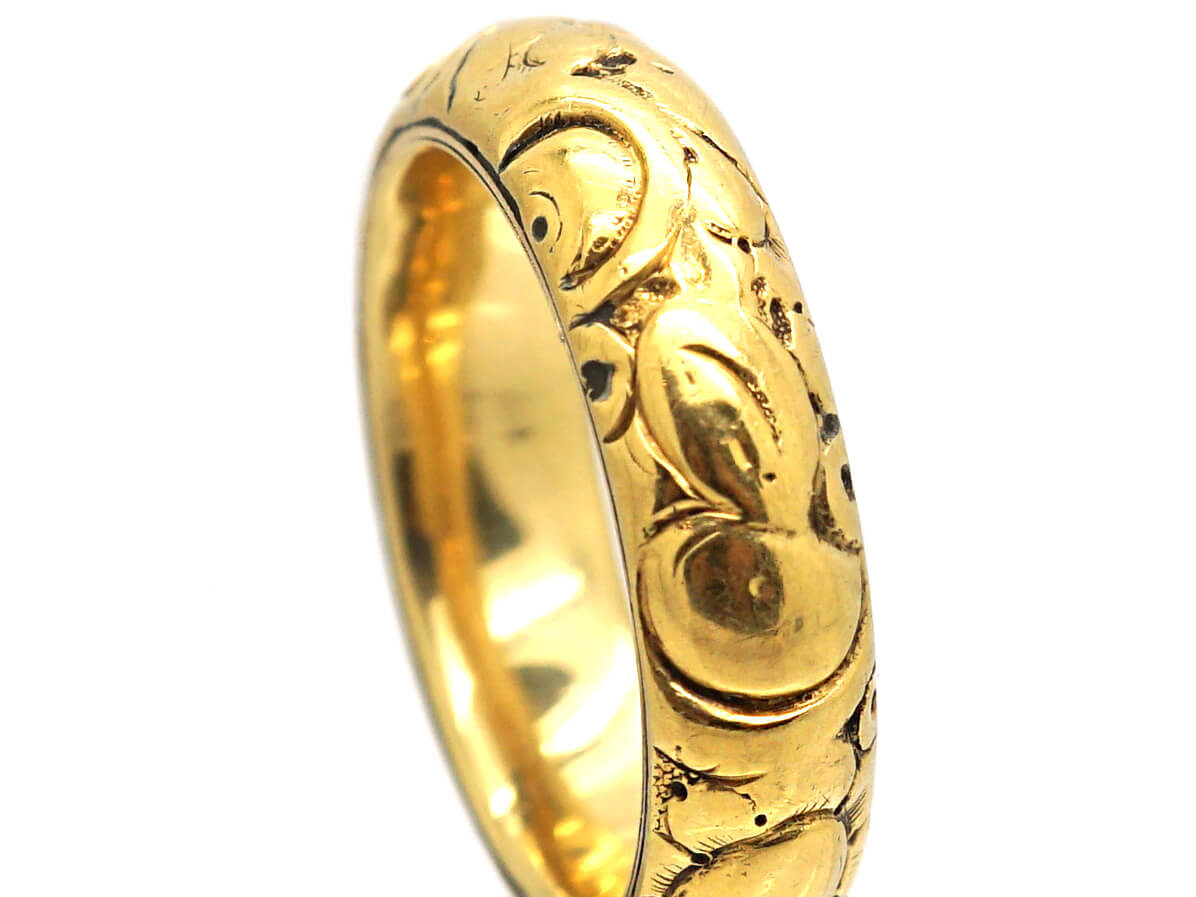 Georgian 18ct Gold Wedding Ring with Repousse Decoration (526W/PR ...