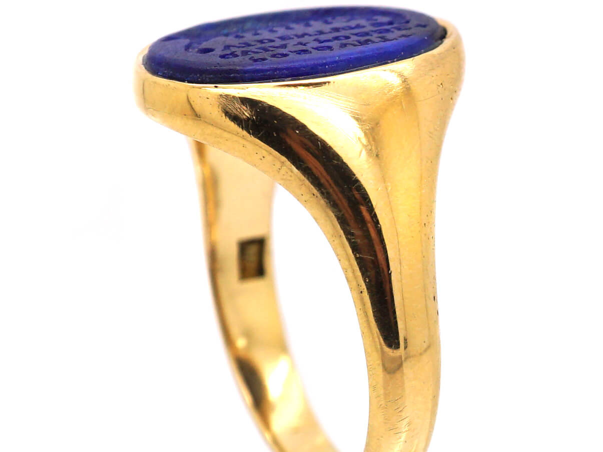 Early 20th Century 18ct Gold Signet Ring set with Lapis with an ...