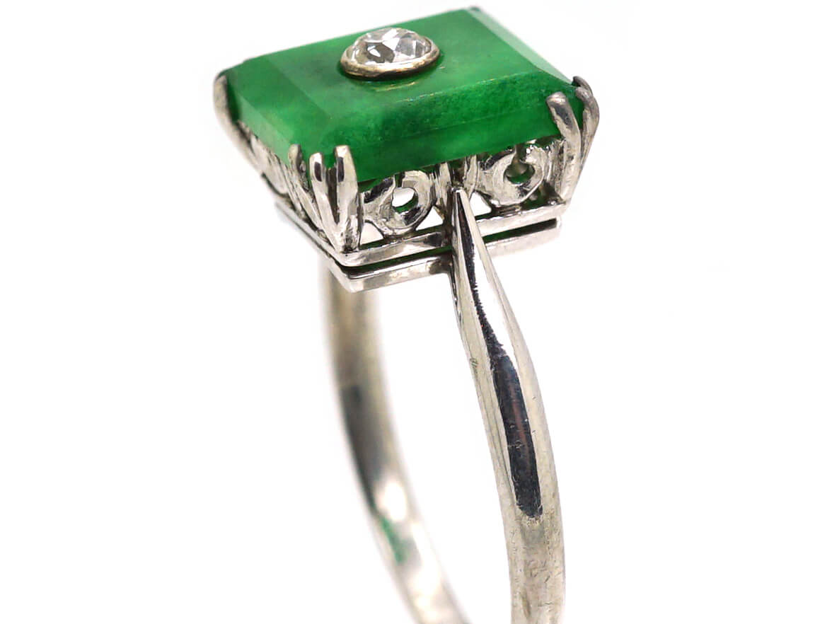 Art Deco Platinum & Jade Square Ring with a Diamond in the Centre (965W ...