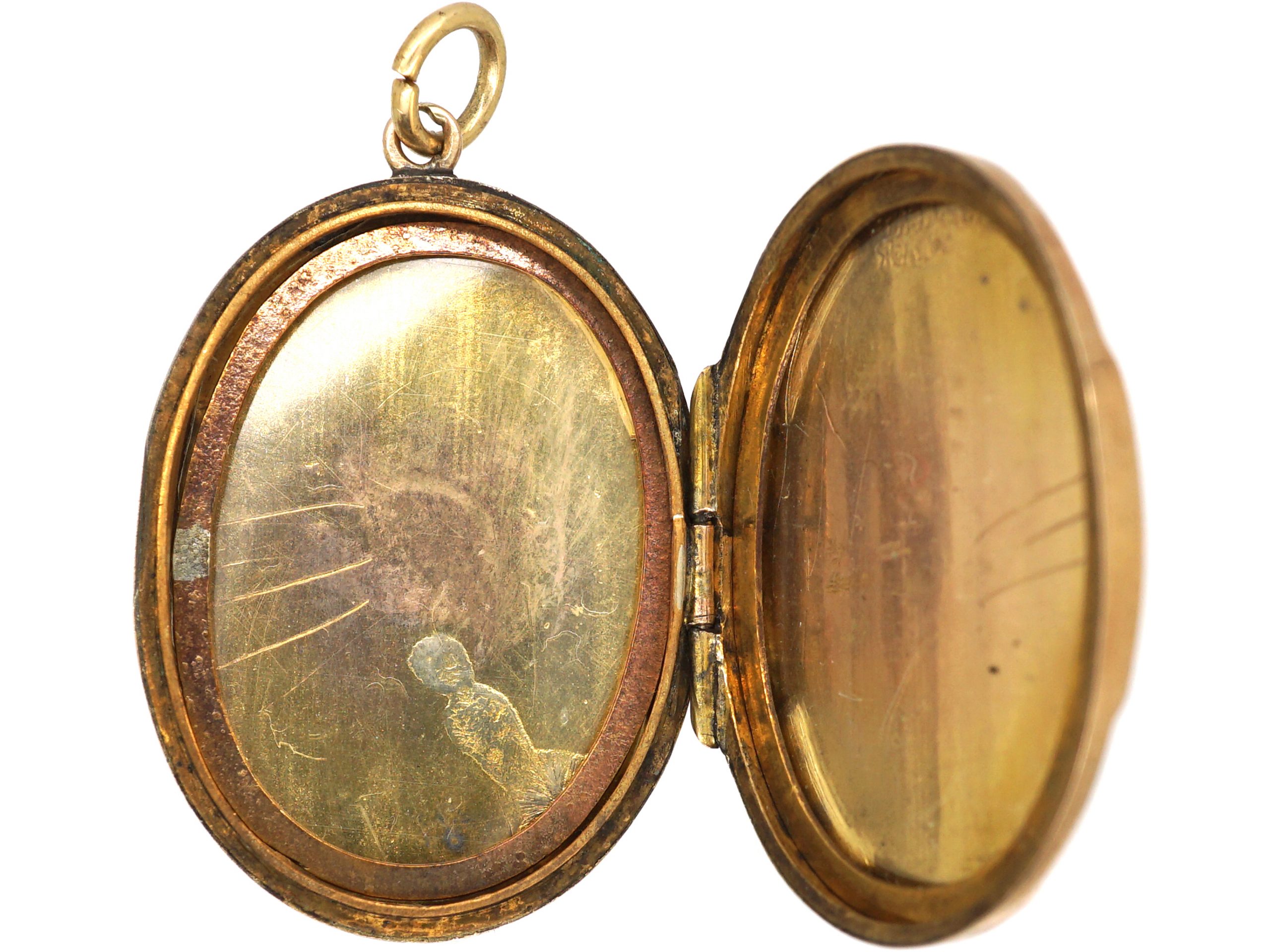 Edwardian 9ct Back & Front Oval Locket with Engraved Line Detail (742X ...